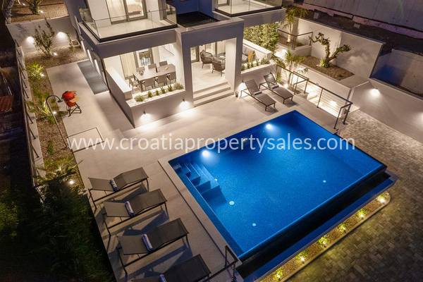 Split villa for sale 4325 | Croatia Property Sales
