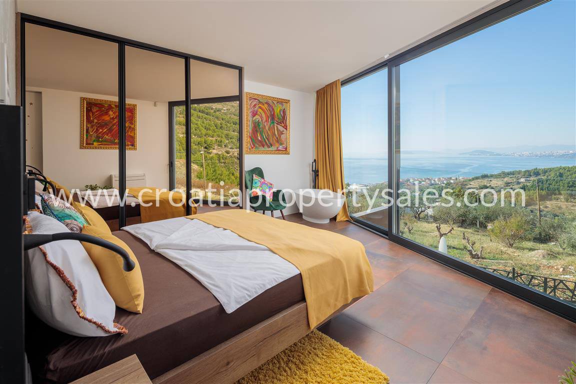 Split villa for sale 4557 | Croatia Property Sales