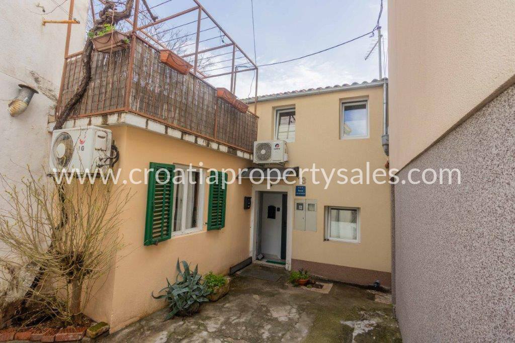Split house for sale 4711 | Croatia Property Sales
