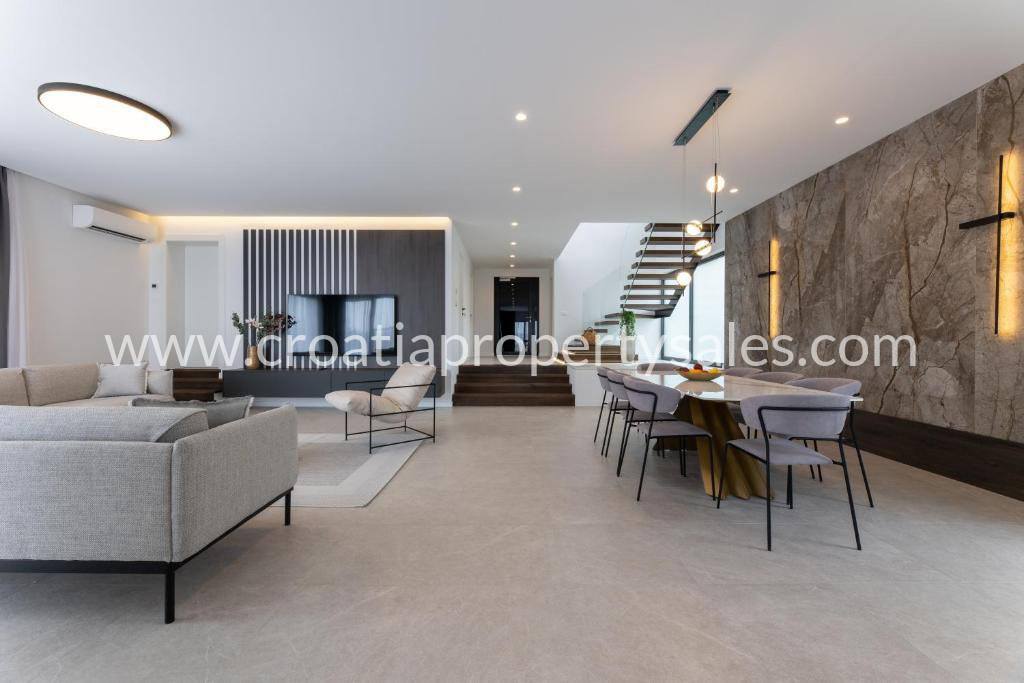 Kastela villa for sale 4715 | Croatia Property Sales