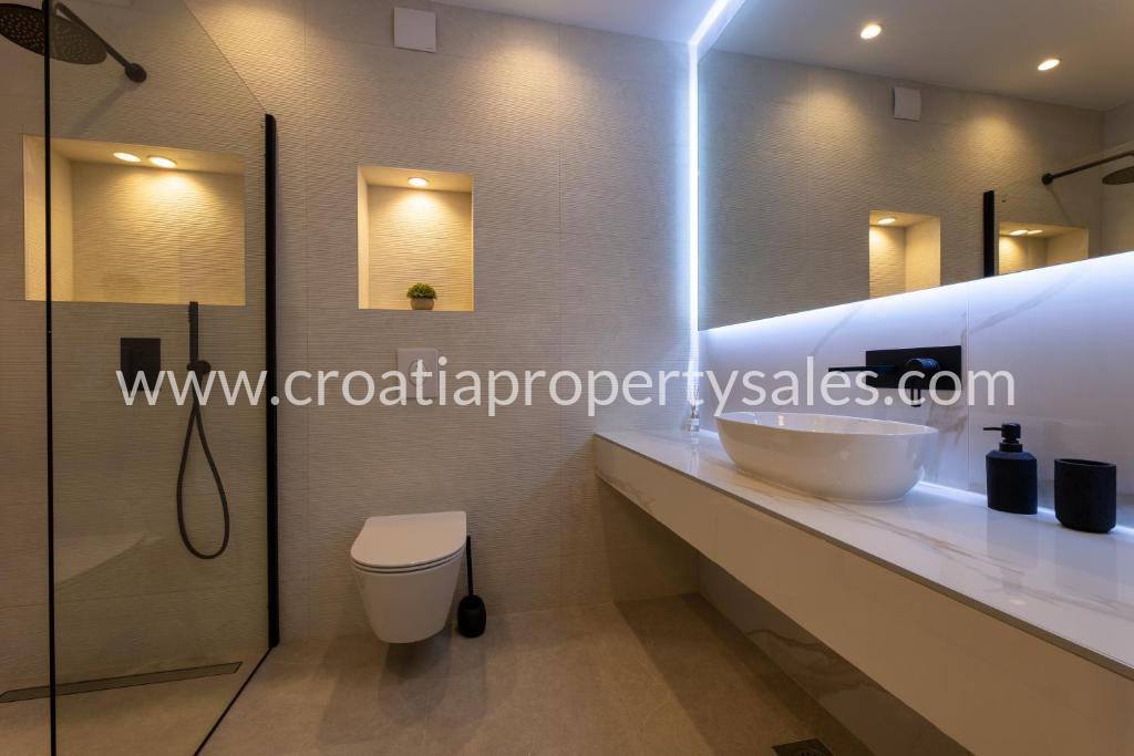 Kastela villa for sale 4715 | Croatia Property Sales