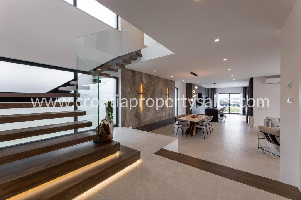 Kastela villa for sale 4715 | Croatia Property Sales