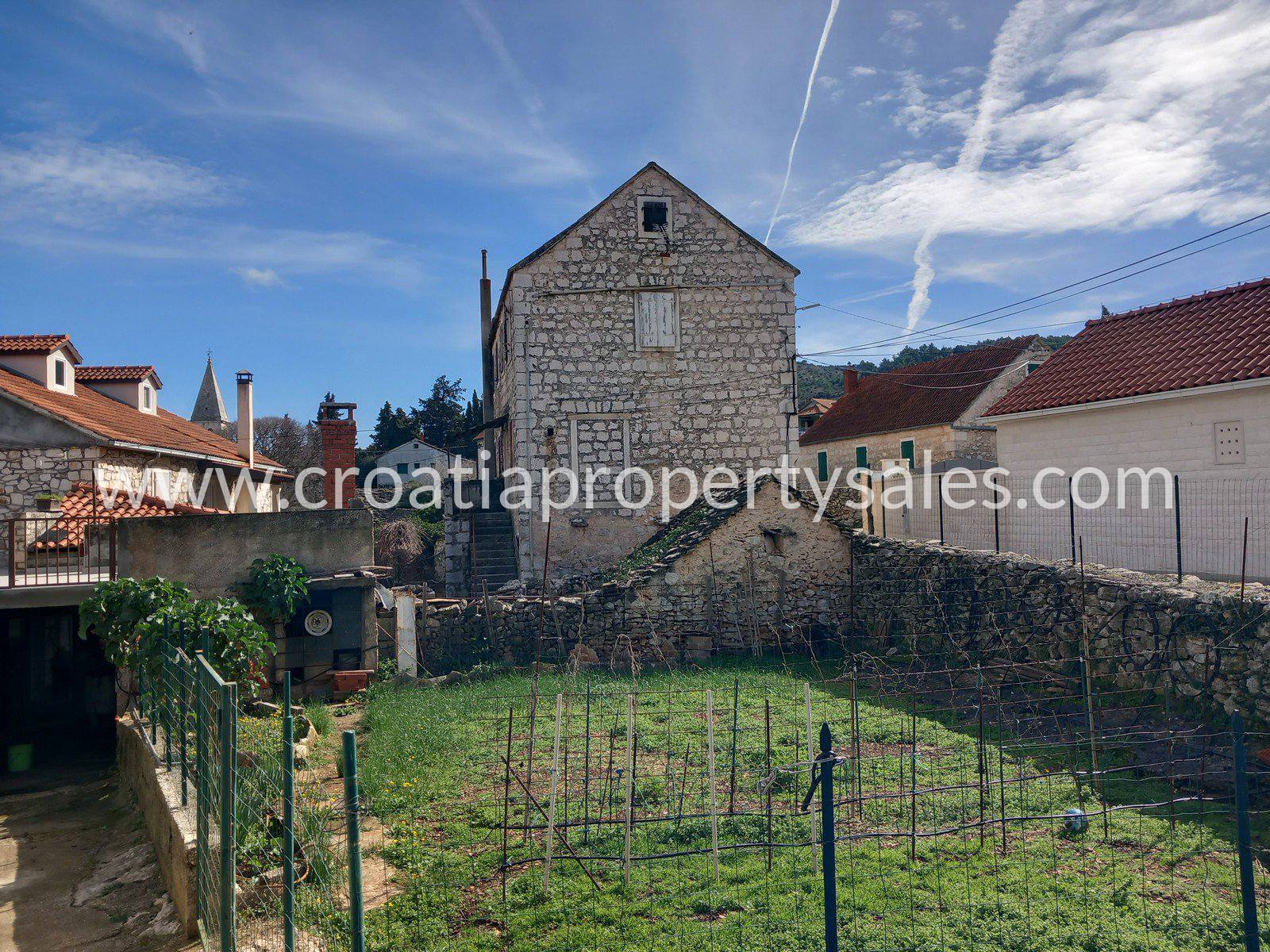 Brac old stone house for sale 4832 | Croatia Property Sales