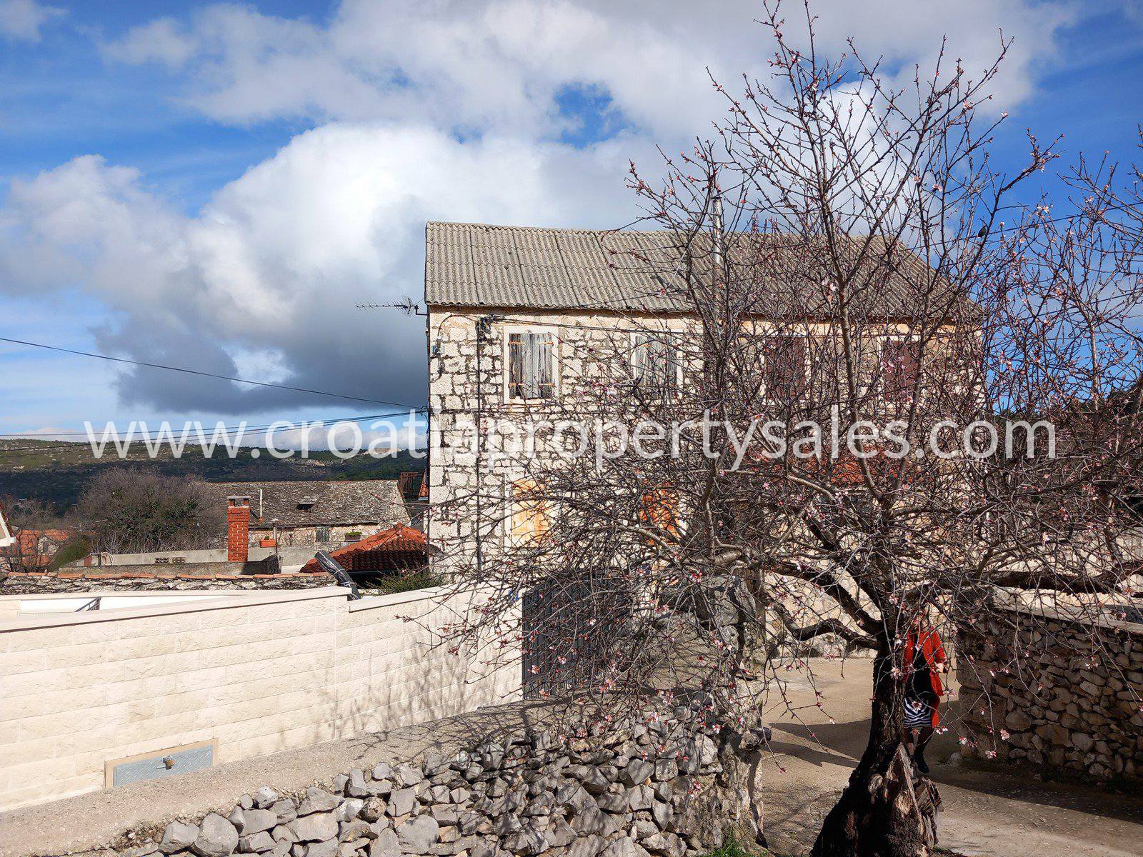 Brac old stone house for sale 4832 | Croatia Property Sales